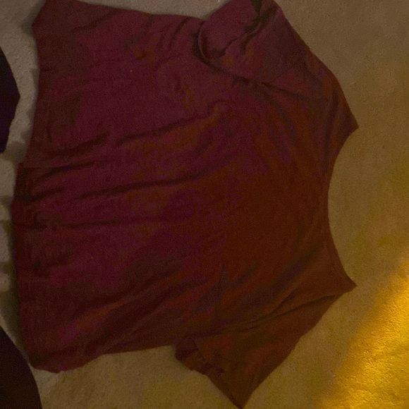 Old Navy | Tops | Maroon Tee | Poshmark